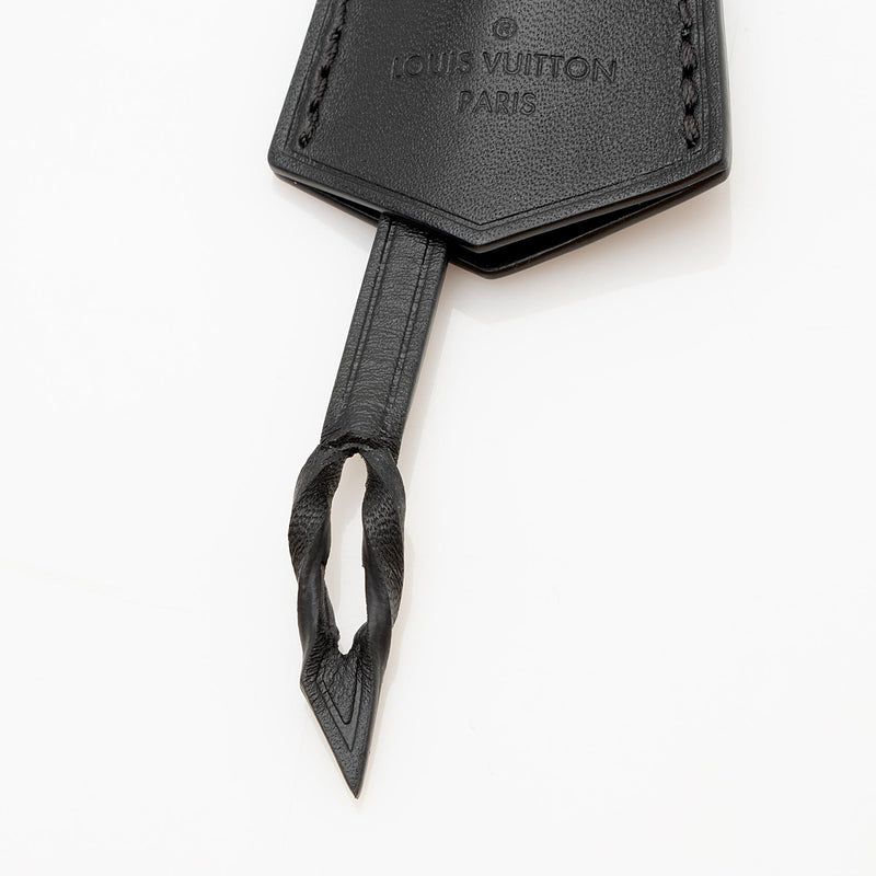 Louis Vuitton Leather Clochette (SHF-22360) – LuxeDH
